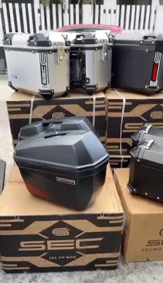 sec sidebox 28 liters kryptonite plastic topbox | Shopee Philippines