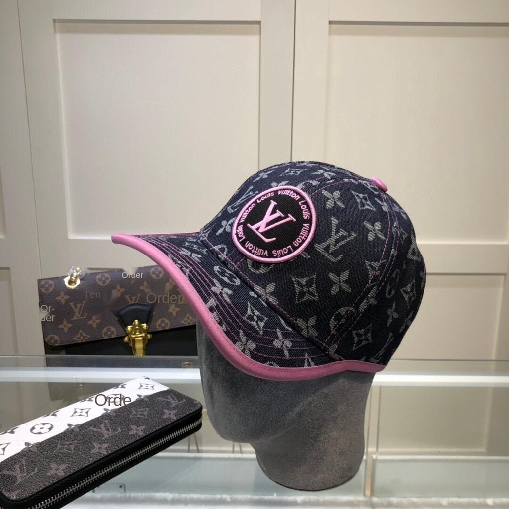 LV Famous V-Shaped Peaked Male Baseball Cap Female Couple Summer Travel ...