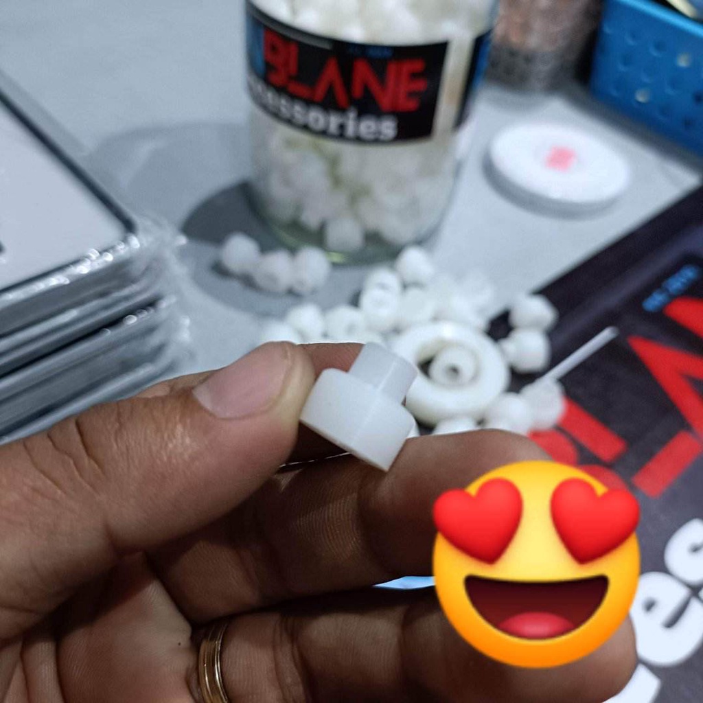 Multicab Every Wagon Car Sliding Roller - Plastic DA64V DA64W ...