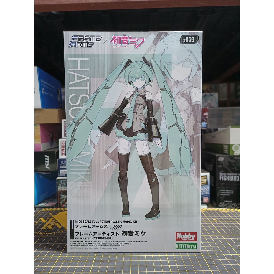 Frame Artist Hatsune Miku 1/100 Scale Full Action Plastic Model Kit ...