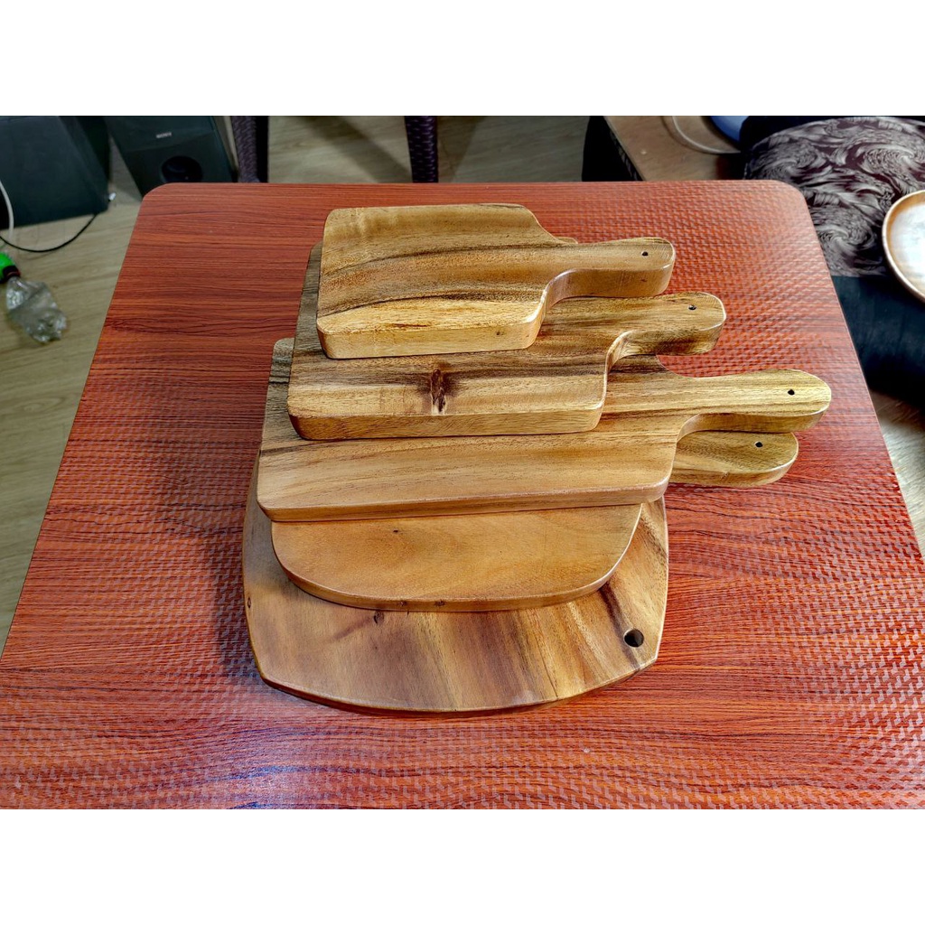 Acacia wooden chopping board with handle / Wood cutting board ...