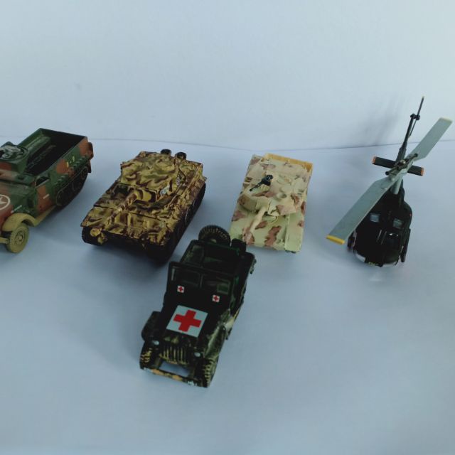 ☏Halftrack, Panzer tank, M1A1, Willy's Jeep, Huey UH-1 diecast military ...