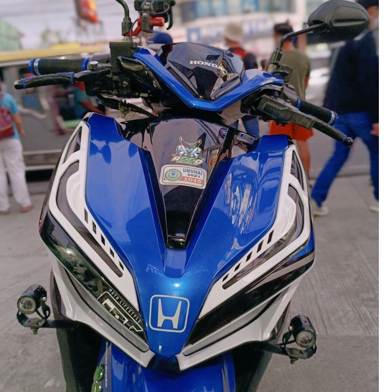 ™White 3 in 1 garnish for Honda Click V2 V3 150i and 125i - Original ...