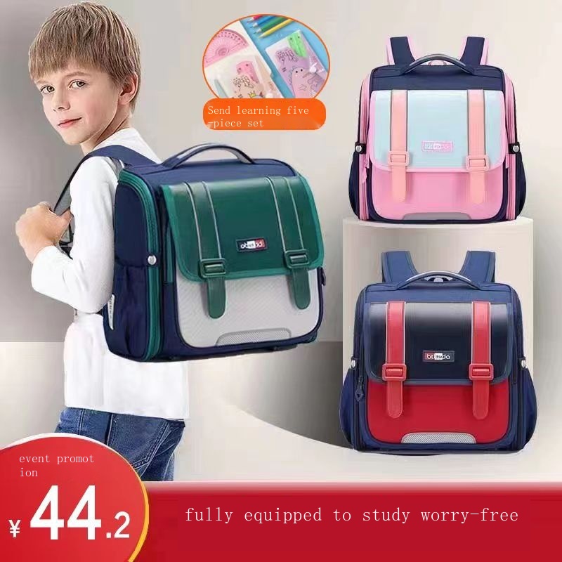 Elementary school students British children s schoolbag horizontal ...