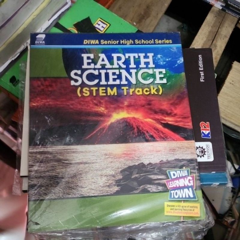 Earth Science(Stem Track) | Shopee Philippines