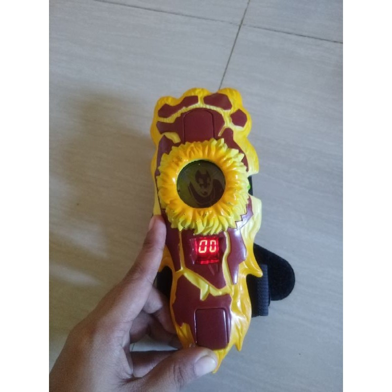 Ben 10 Transforming Arm Preloved from UK Box | Shopee Philippines