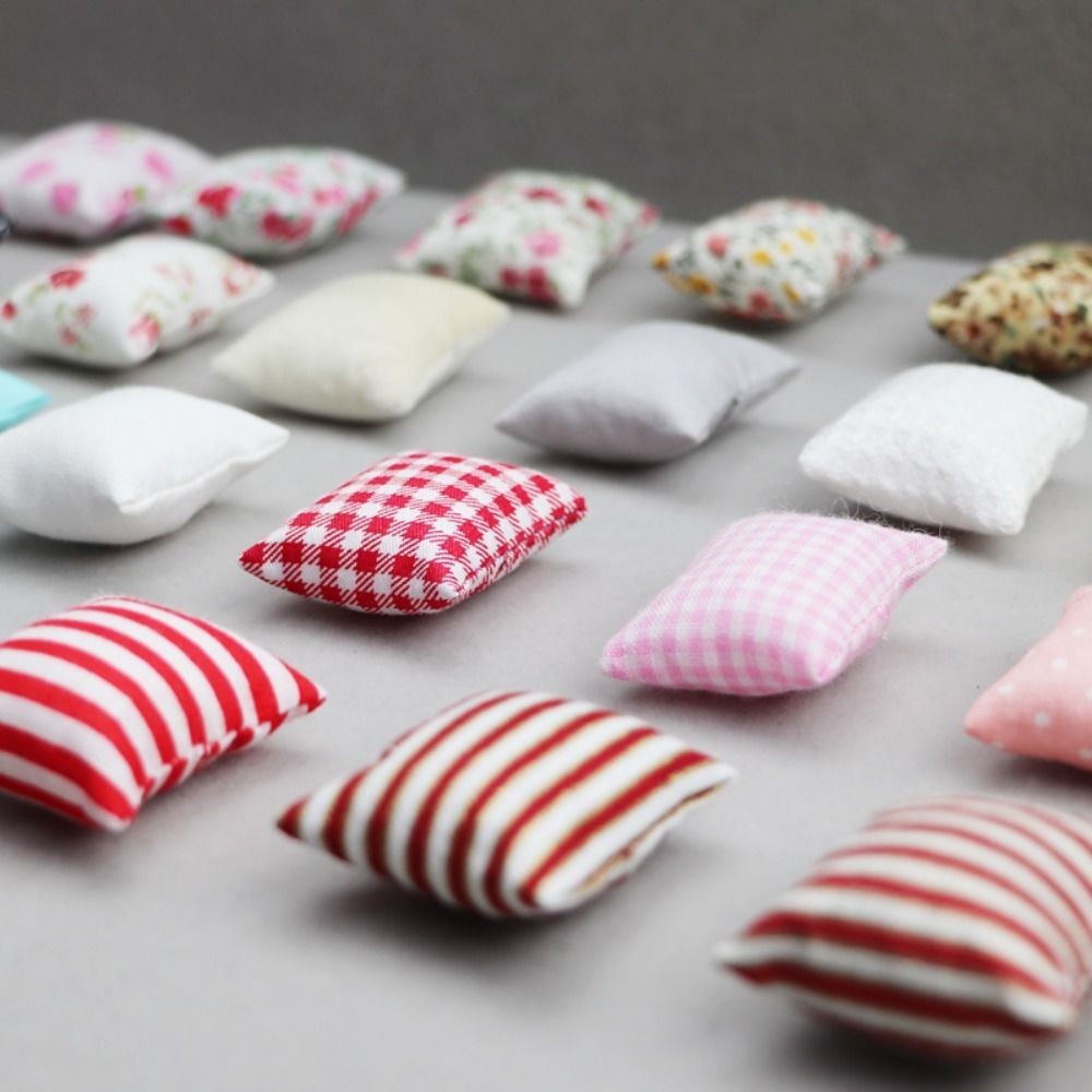 1/12 Dollhouse Pillows Model Miniature Furnitures Heart Flower Sofa ...