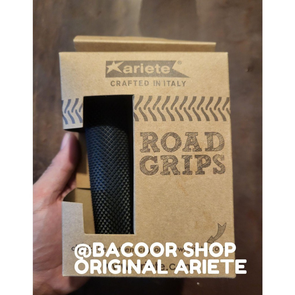 Original ARIETE HANDLE GRIP WITH STAR LOGO ( BLACK) for Honda Pcx 125 / ...