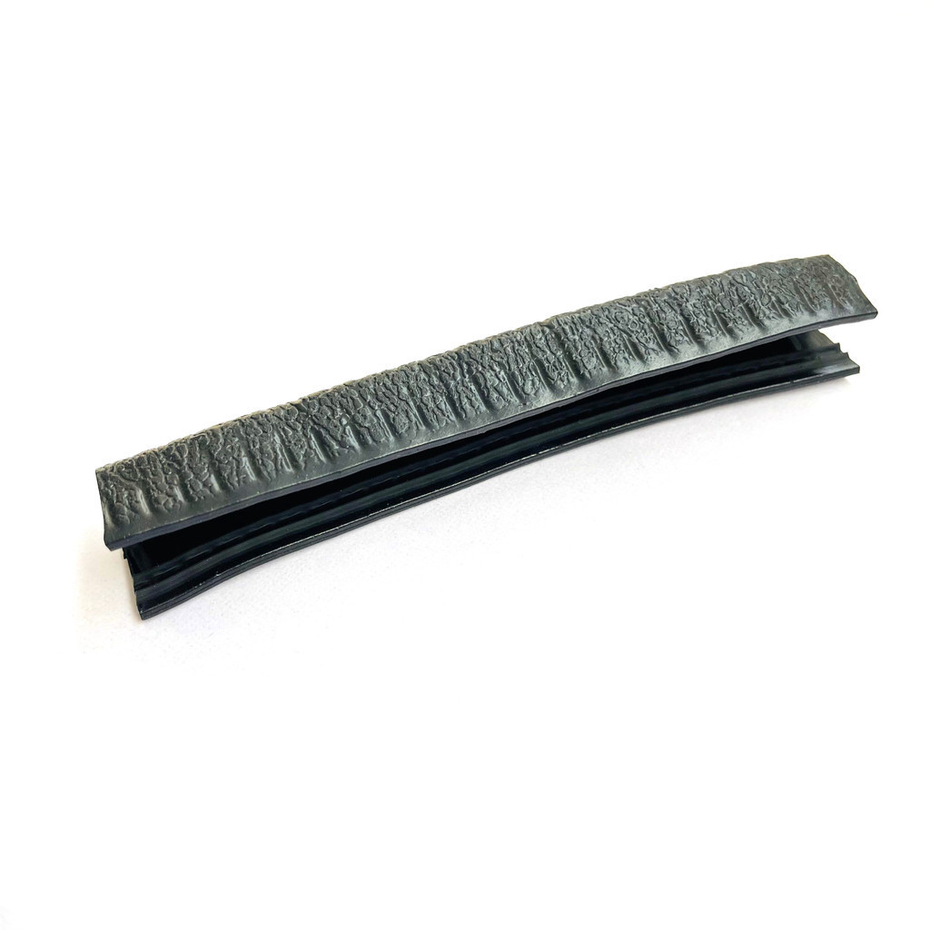 Flexible Plastic rubber sharp metal U channel Pinch weld car window ...