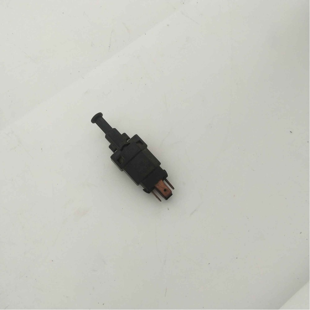 ~brake light switch for Opel Chevrolet 94580647 Ux;-|} | Shopee Philippines