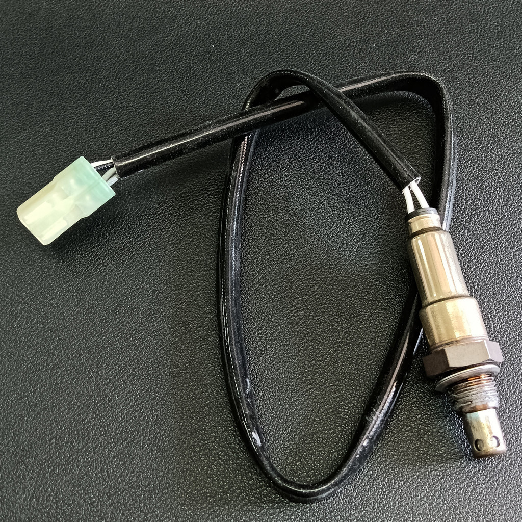 Motorcycle Oxygen Sensor E0800-40 Four Lines Motorcycle Oxygen Sensor ...