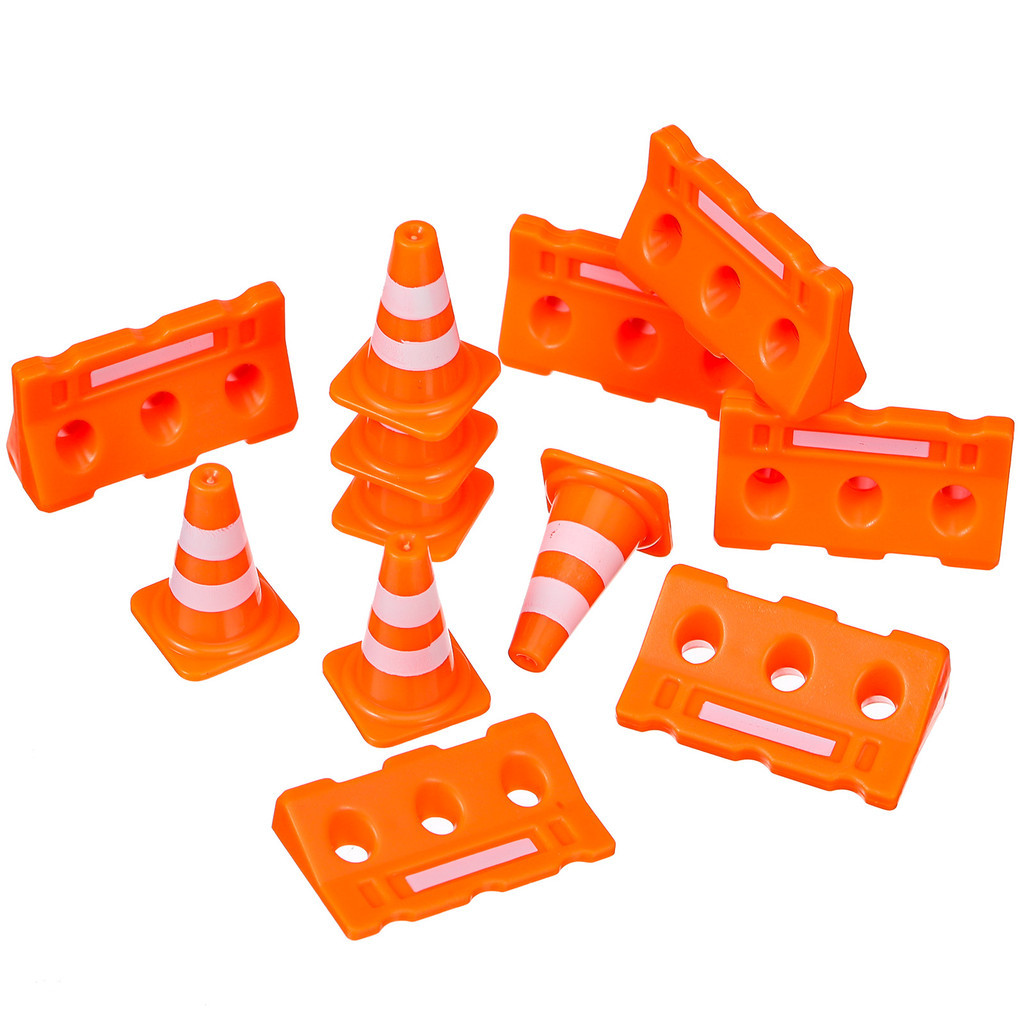 유Mini Traffic Cones Plastic Fence Roadblock Signs Playset Construction ...