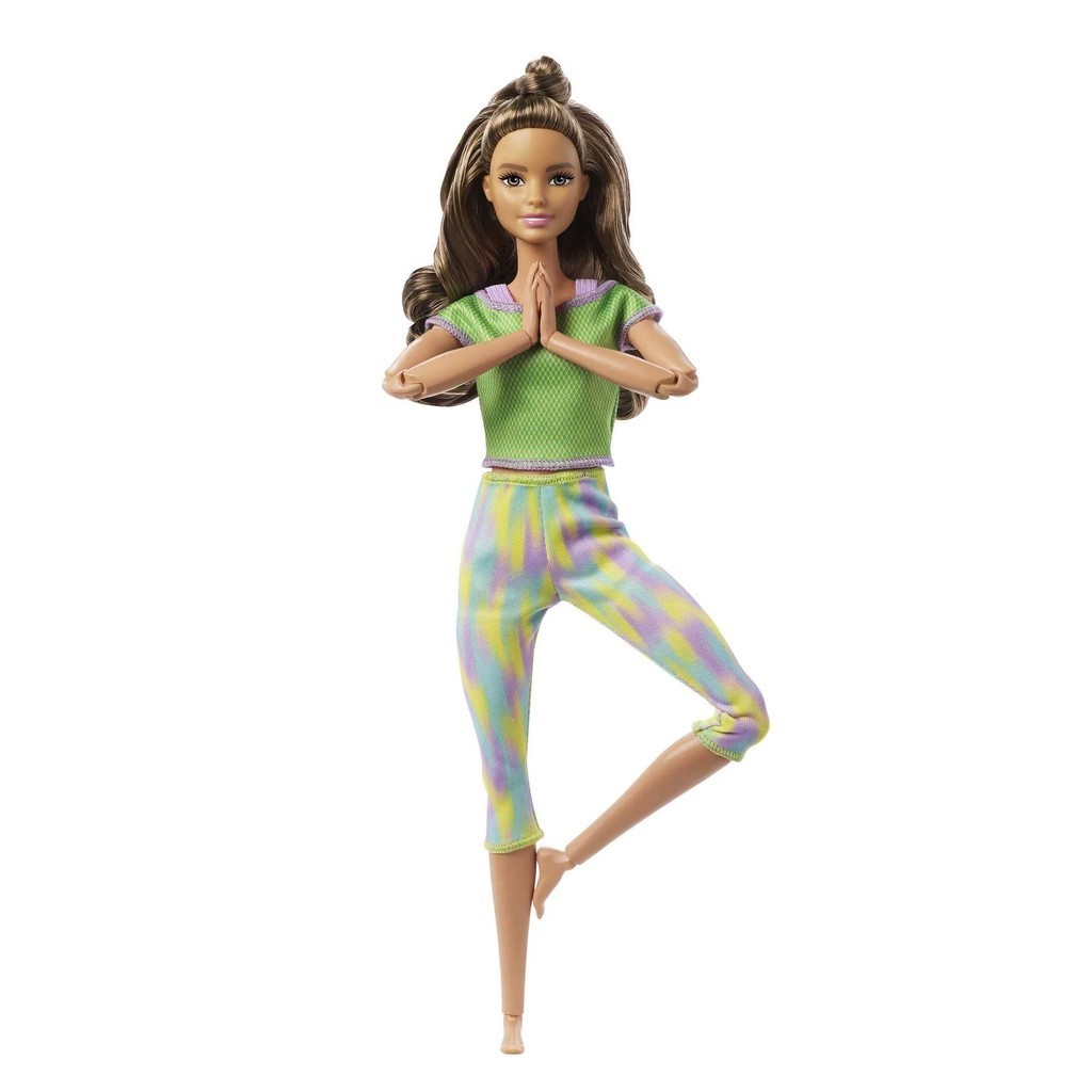 Barbie poses cutely! Light green [Dress-up doll] [3 years old and up ...