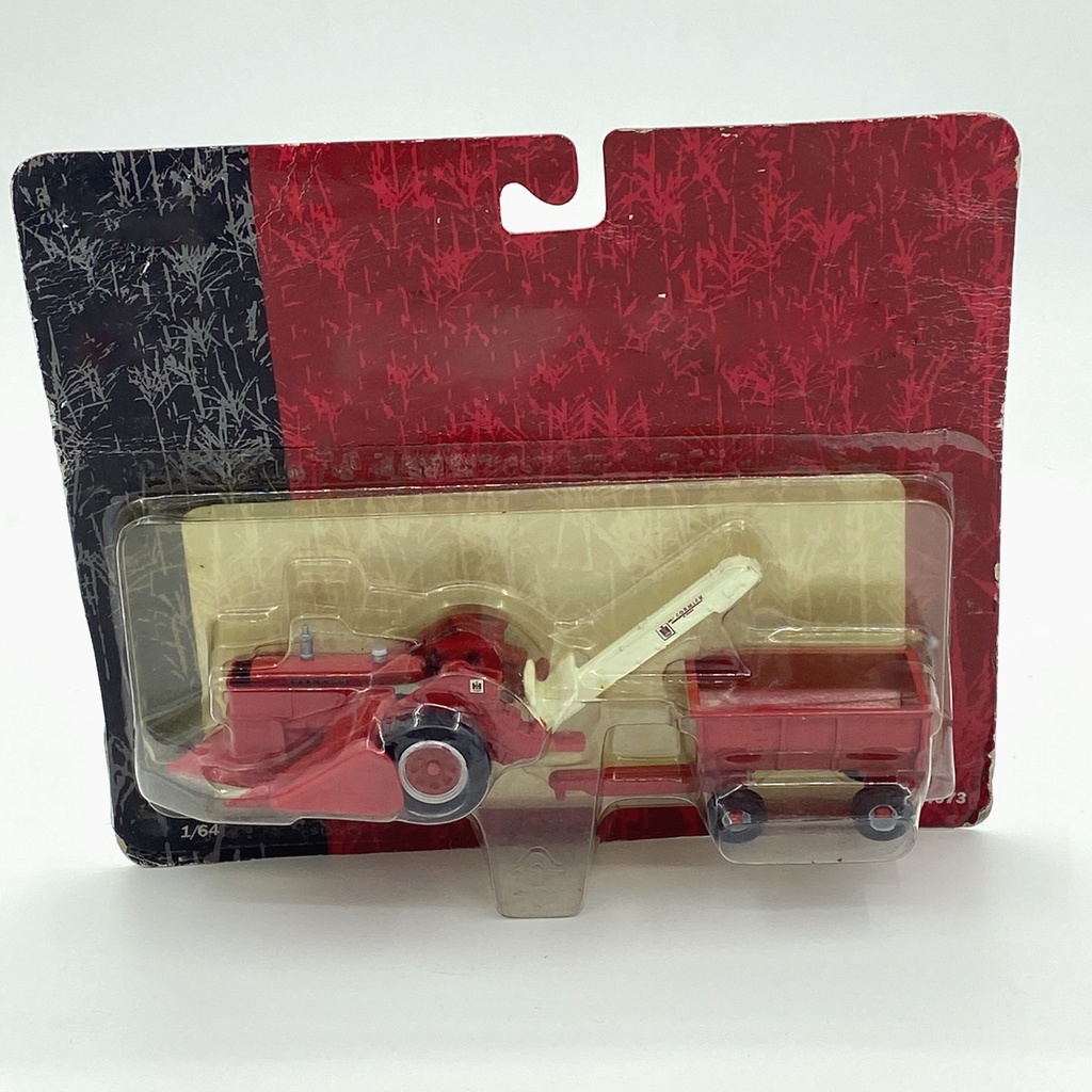 Case 560 Tractor With Loaded Picker & Van 1:64 Scale Alloy Static ...