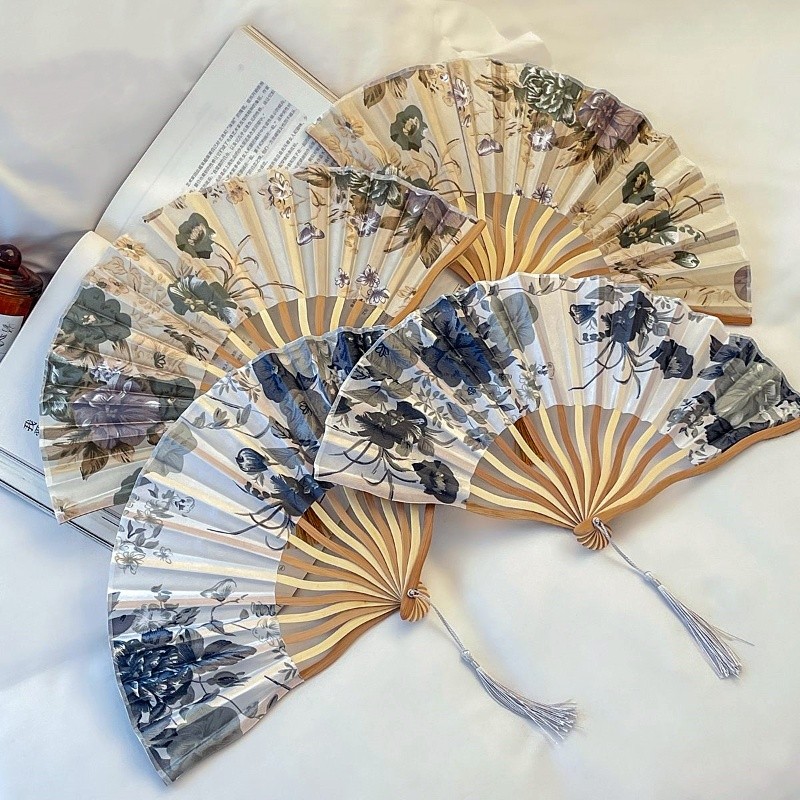 Chinese style hand folding fan Portable silk flower folding fan Dance ...