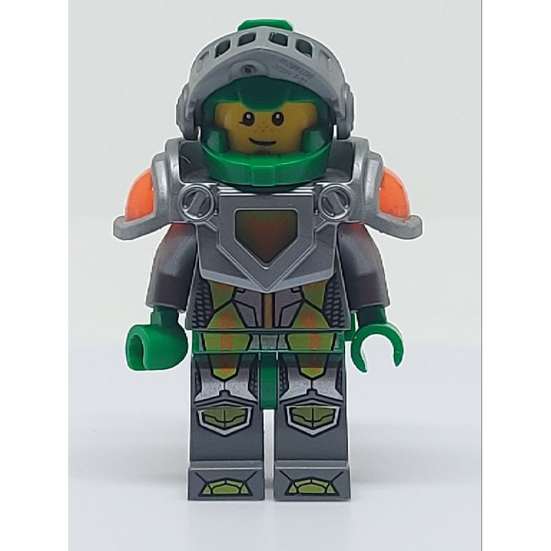 LEGO Aaron Fox - Flat Silver Visor & Armor, 2 Clips & 2 Bars w/ Tow ...