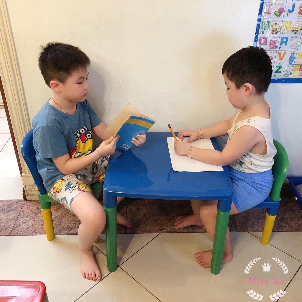 STUDY/y}TABLE'B]WITH:Q@2@TK+CHAIRS@gd+Aw@KIDS@TT Nf+TABLE AND CHAIR SET ...