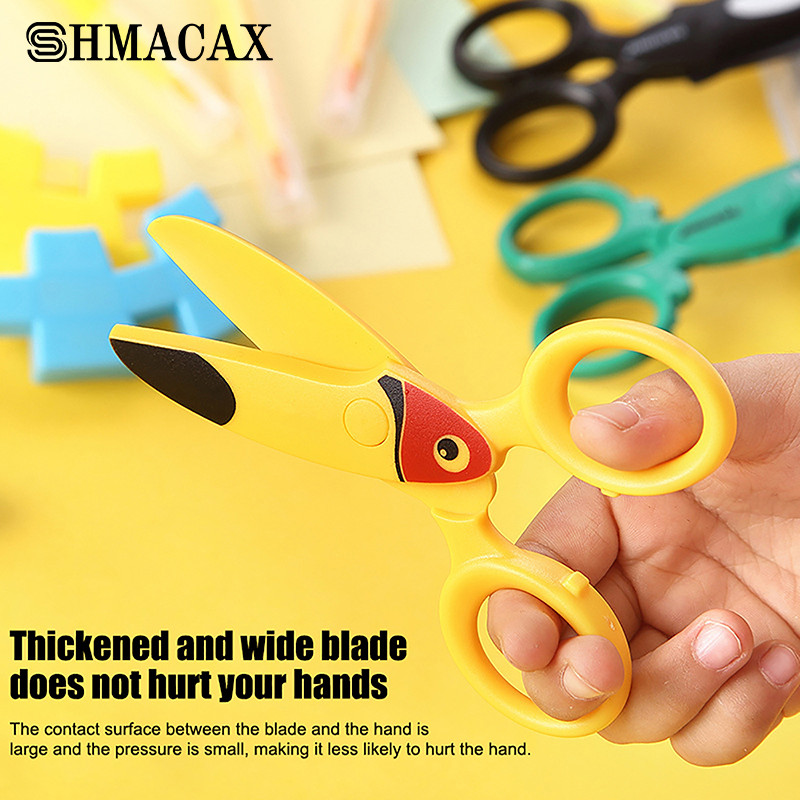 A Cartoons Mini Scissors Plastic Kindergarten Manual Safety Kids ...