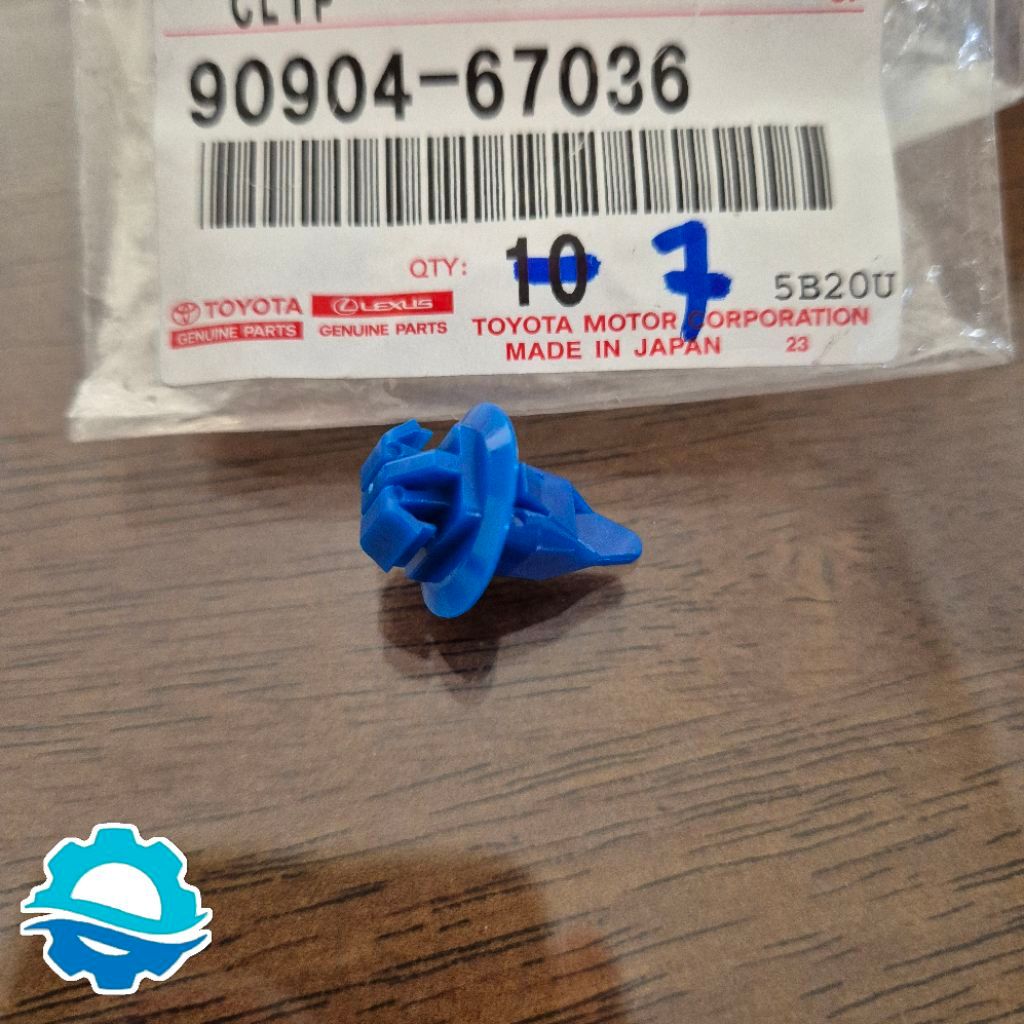 Toyota Clip for Side Moulding, Spoiler, Side Body Panels 1 PIECE ...