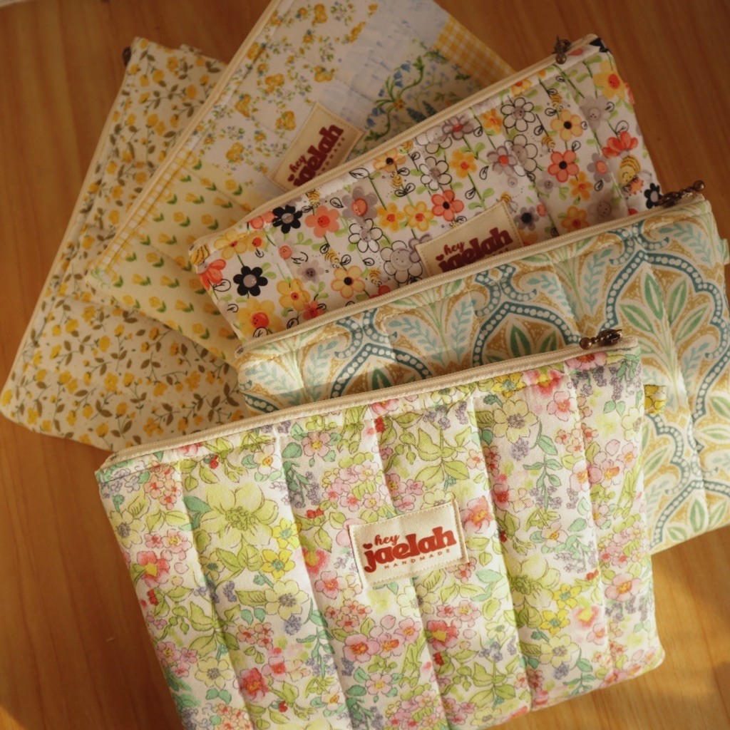 Handmade Quilted Make-Up / Cosmetics / Kindle / Book Sleeve / Pouch ...