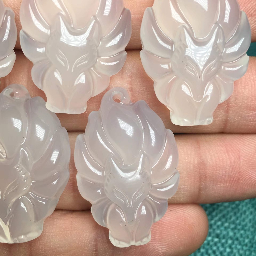 BGLY 6 Colors Jade Fox Queen Amulet Natural Stone Chalcedony Lucky ...