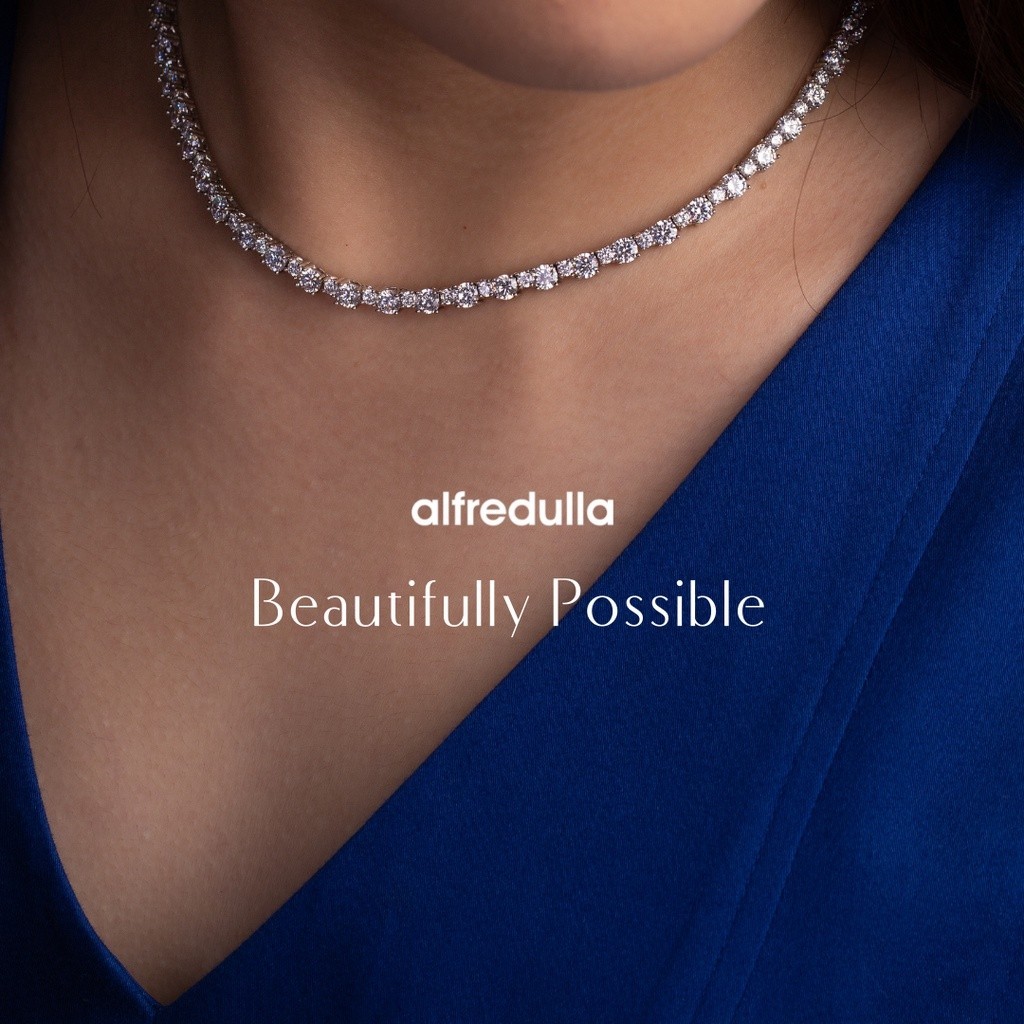 Alfredulla Cased Trilliant M Crystals from Swarovski® Necklace | Shopee ...