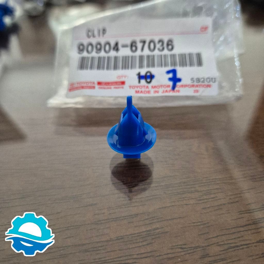 Toyota Clip for Side Moulding, Spoiler, Side Body Panels 1 PIECE ...