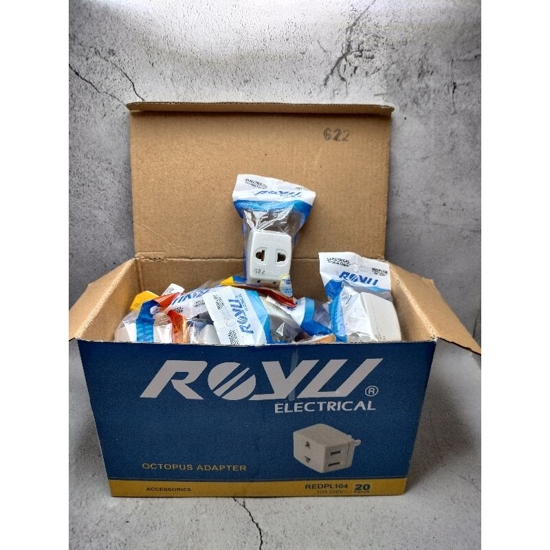 1 Box (20 pcs.) 3 Gang Royu Octopus Adapter Wholesale REDPL104 | Shopee ...