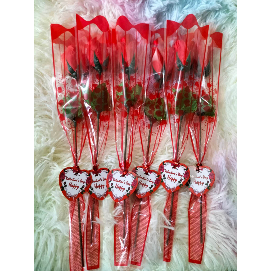 Valentines rose flower plastic rose (12 pcs per bundle) | Shopee ...
