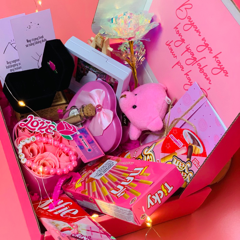 Kakampink Valentine’s Gift Package | Shopee Philippines