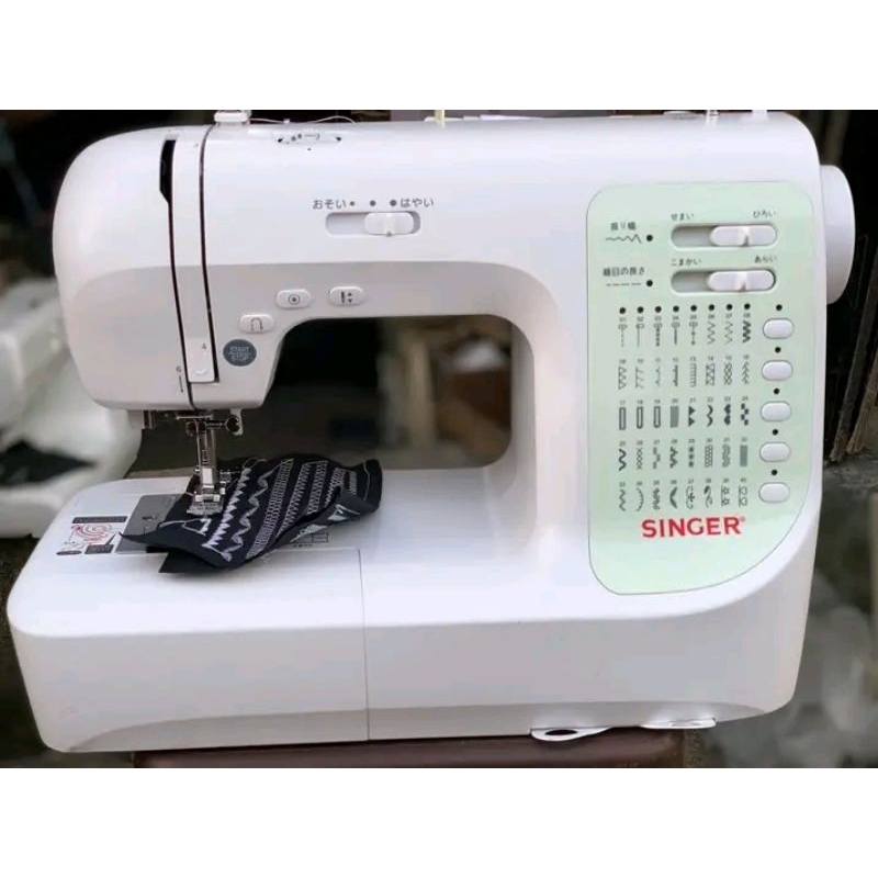 SINGER HEAVY DUTY SEWING MACHINE (new model with 40 stitches) | Shopee ...