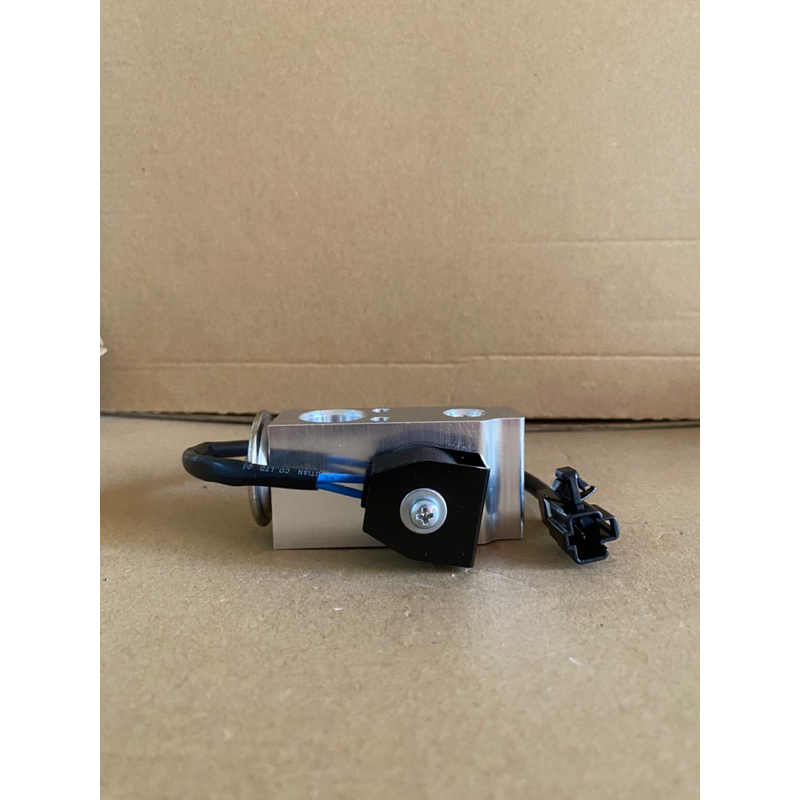 Toyota Hi Ace | Hiace | D4D 2005-2019 Rear AC Expansion Valve with ...