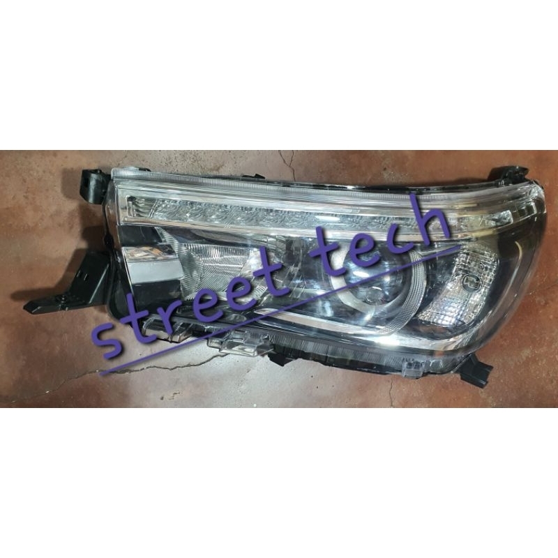 Toyota Hilux Revo/Conquest 2015-2018 Headlight LED DRL | Shopee Philippines