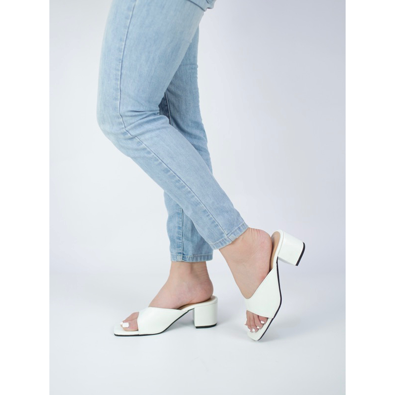 CRIZA SHOES MIYA 2.5 INCHES HEEL | Shopee Philippines