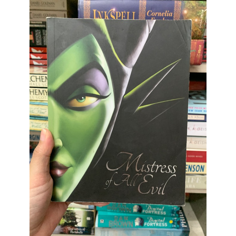 AUTHENTIC Mistress of All Evil: A Tale of the Dark Fairy (Villains Book ...