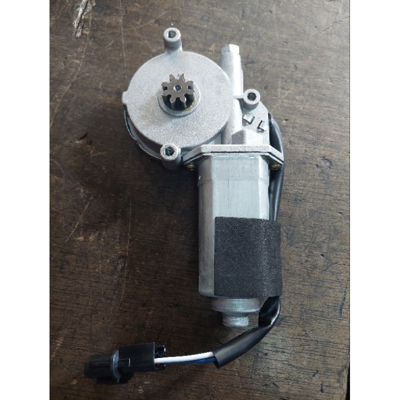 POWER WINDOW MOTOR ISUZU NKR GIGA (ELF) 8TEETH GEAR | Shopee Philippines