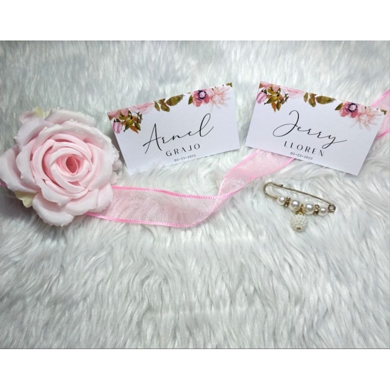 Folded Guest Place Card | Name Card | Personalized | Free Layout ...