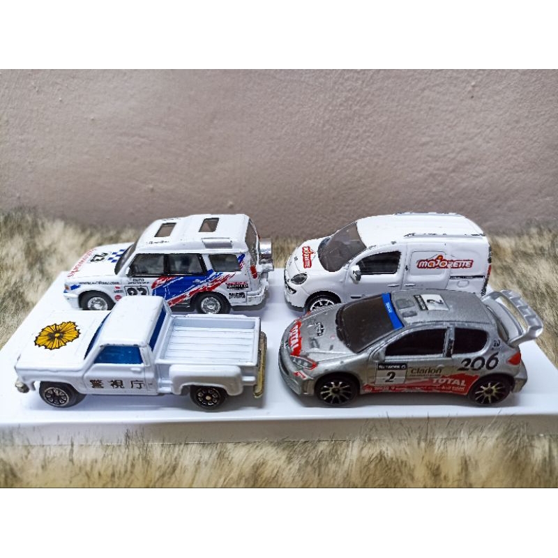 Assorted Brand Diecast Car / Mojorete, Maisto,RealToy,Welly,FastLane ...