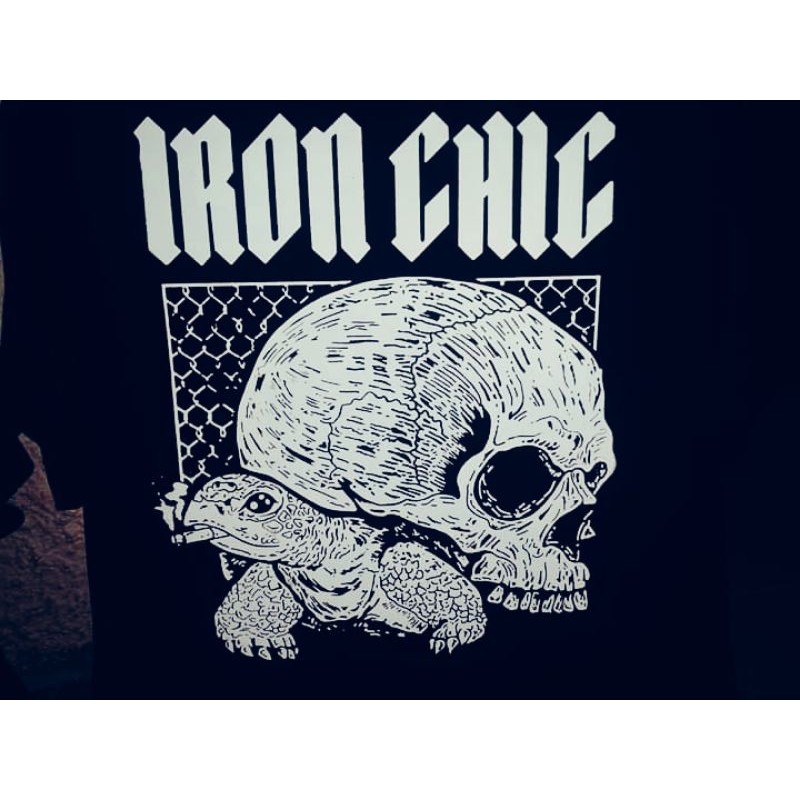 IRON CHIC BOOTLEG SHIRT | Shopee Philippines