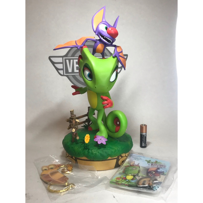 YOOKA Laylee yooka-laylee 10 inch figure toy display | Shopee Philippines