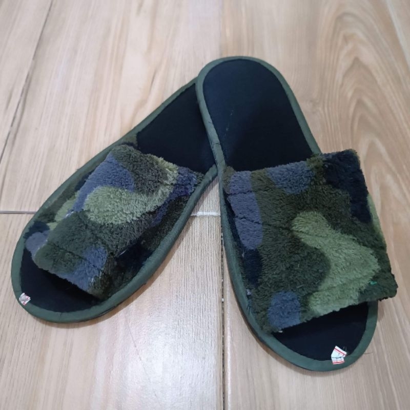 Adult Men Indoor Slippers Malapad at Makapal n Swelas | Shopee Philippines