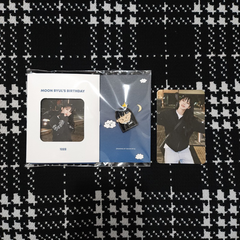 Mamamoo - Moonbyul Birthday Set with POB (Badge + Photocard) | Shopee ...