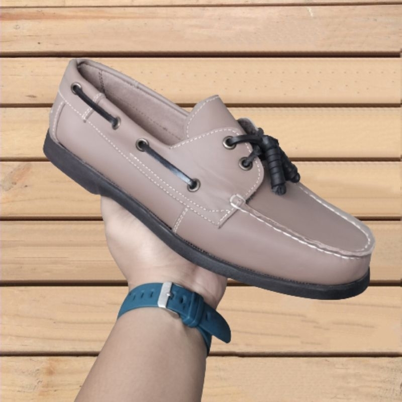 TOPSIDER FOR MEN MADE IN MARIKINA GENUINE LEATHER STANDARD SIZE ...