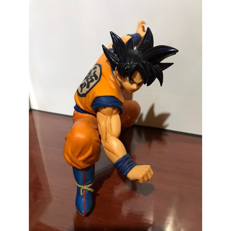 Dragon Ball Goku Fighting pose | Shopee Philippines