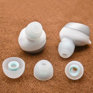 Ear Tips Earbuds Earphone Silicone Ear-tips/Ear Sleeve/Ear Tip/Earbuds ...