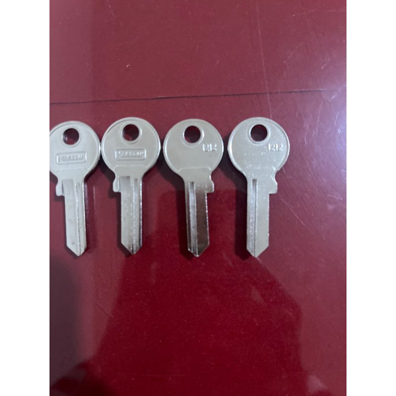 Blank key for small locks(1212)(10pcs for 80pesos) | Shopee Philippines