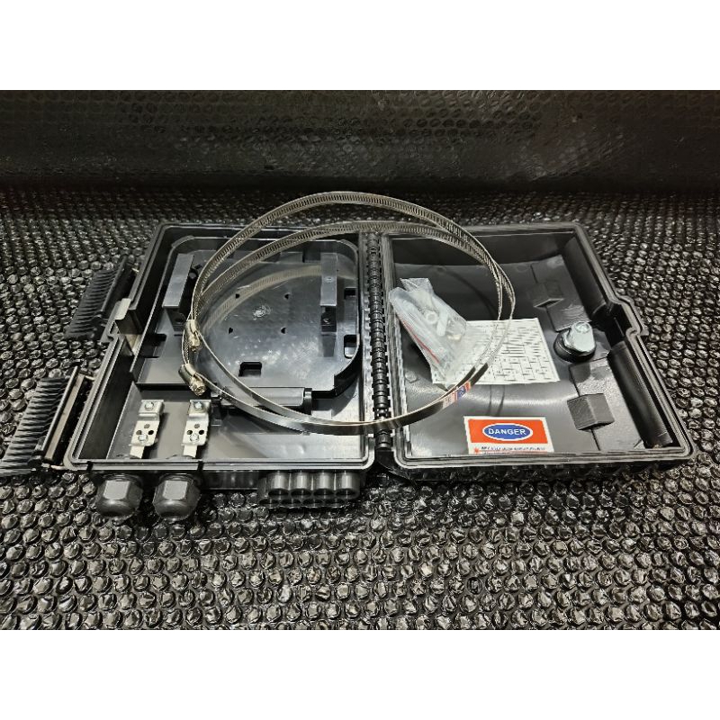 8 PORTS NAPBOX Cassette type only with free Pole Clamp Non Telco Brand ...