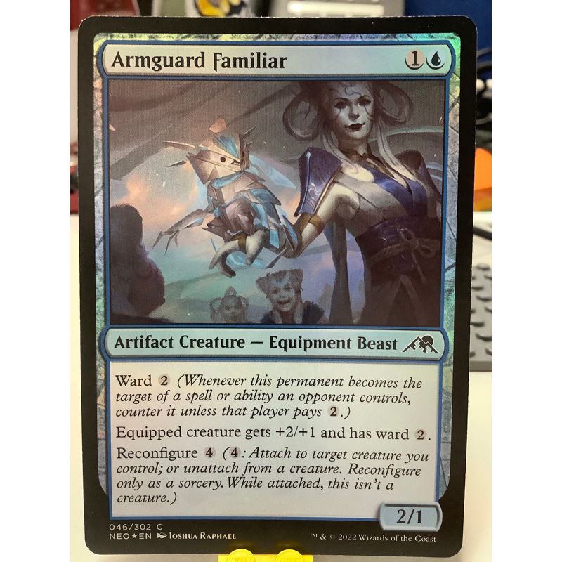 MAGIC: The Gathering - Armguard Familiar FOIL (Kamigawa: Neon Dynasty ...