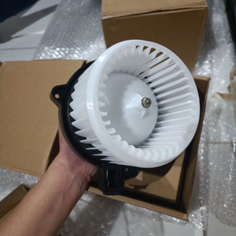 SUZUKI EVERY WAGON BLOWER MOTOR FAN DA64 / DA17 SURPLUS | Shopee ...