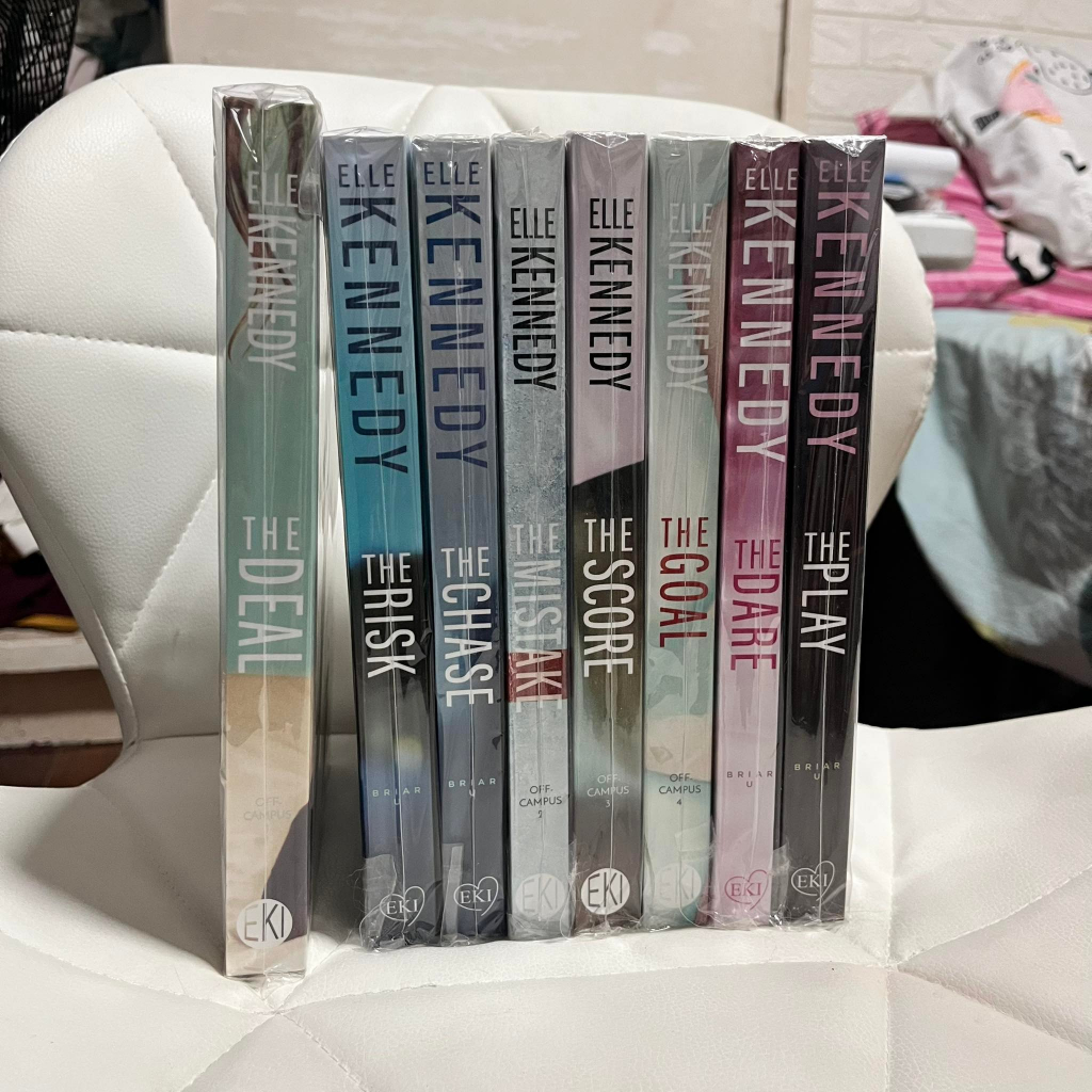 Off Campus & Briar U Series by Elle Kennedy (the deal, the risk, the ...